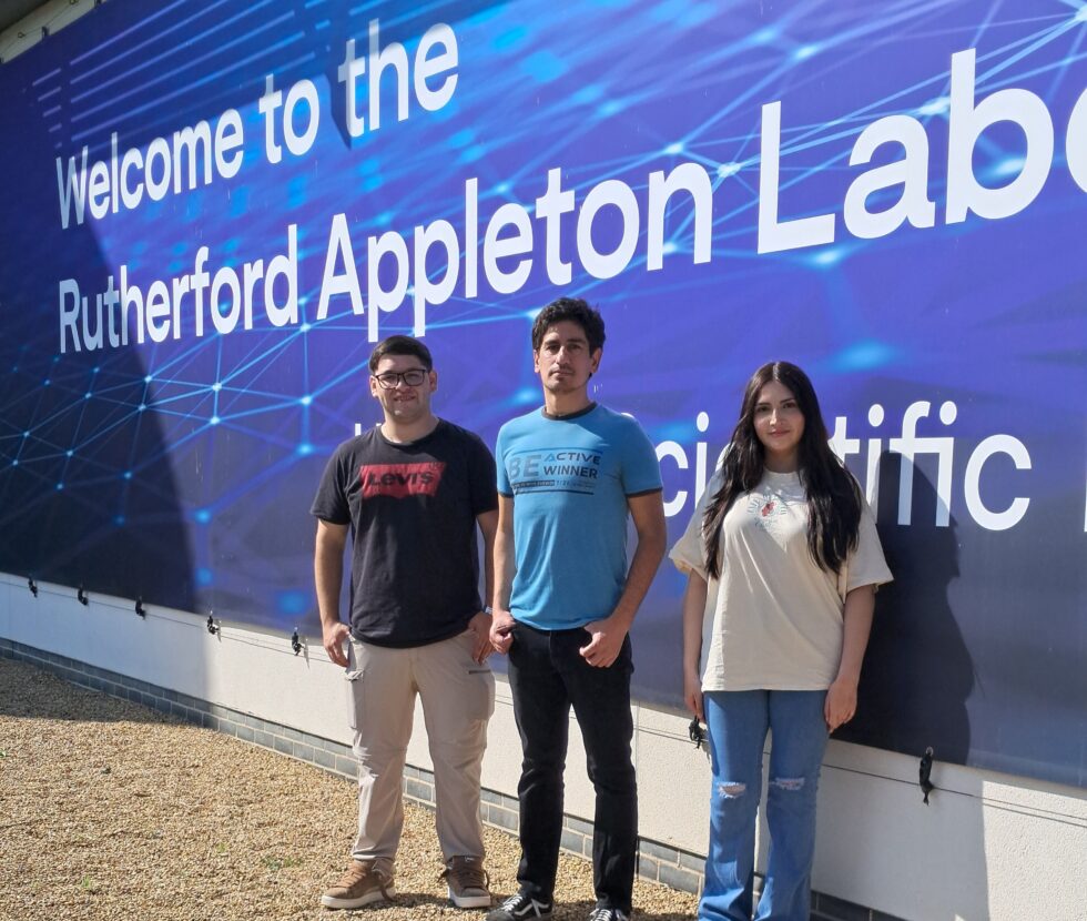 Miembros de SAPHIR inician trabajos en el Laboratorio Rutherford ...